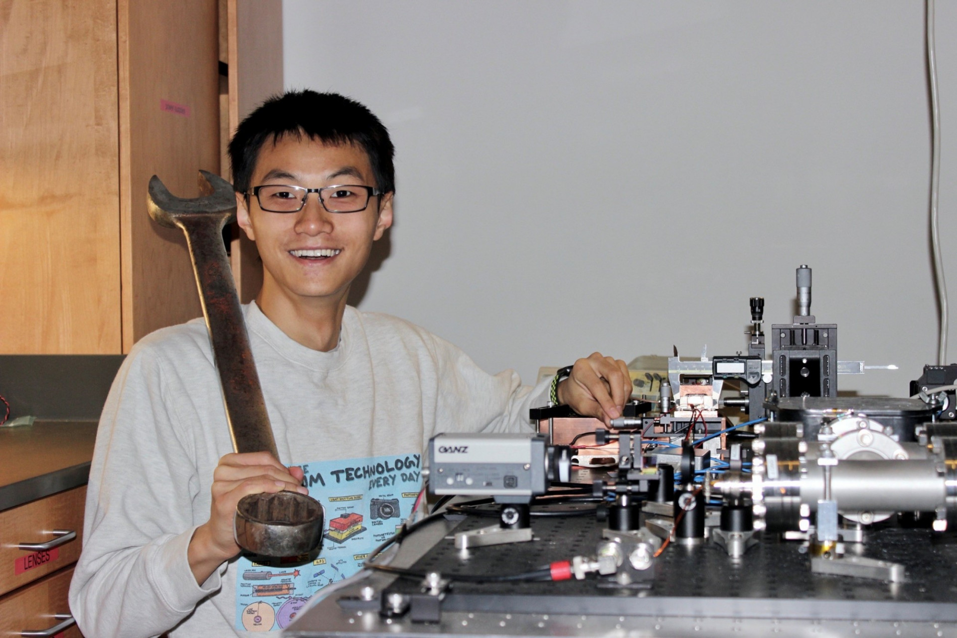 AMO Seminar: " Dipolar quantum phases emerging in a Hubbard quantum ...